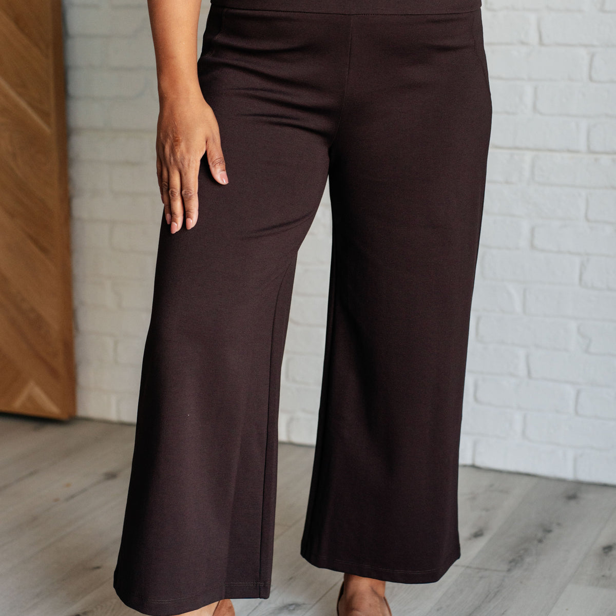 Dear Scarlett Magic Wide Leg Crop Pants in Chocolate – Ruby Idol Apparel